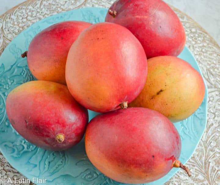 Mango Tart with Pastry Cream and Coconut-Graham Cracker Crust | A Latin ...