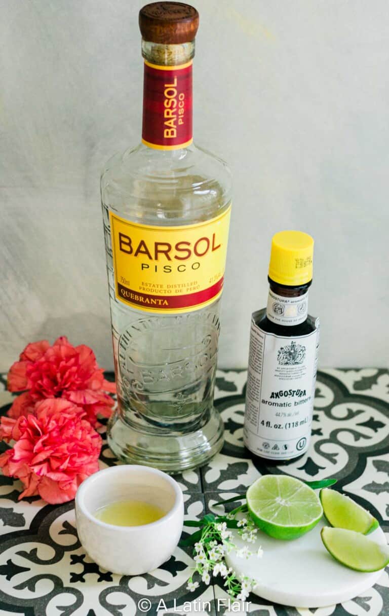 Pisco Sour: A classic Peruvian cocktail recipe | A Latin Flair